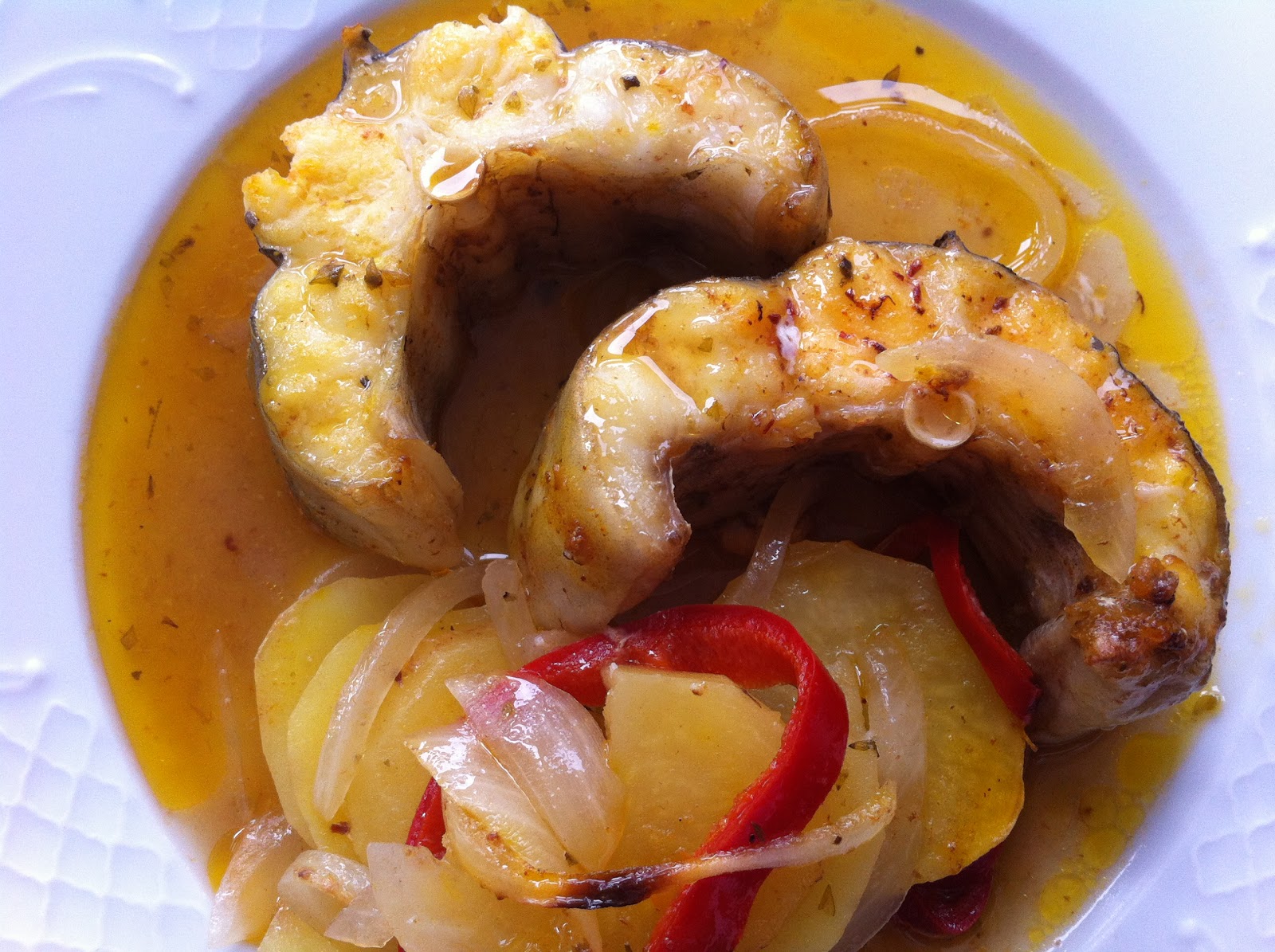 María's Recipe Book: Congrio con patatas a la cazuela [Horno]